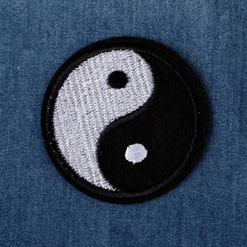 Термонаклейка "Инь и Ян" купить по цене 23 ₽ в интернет-магазине ...